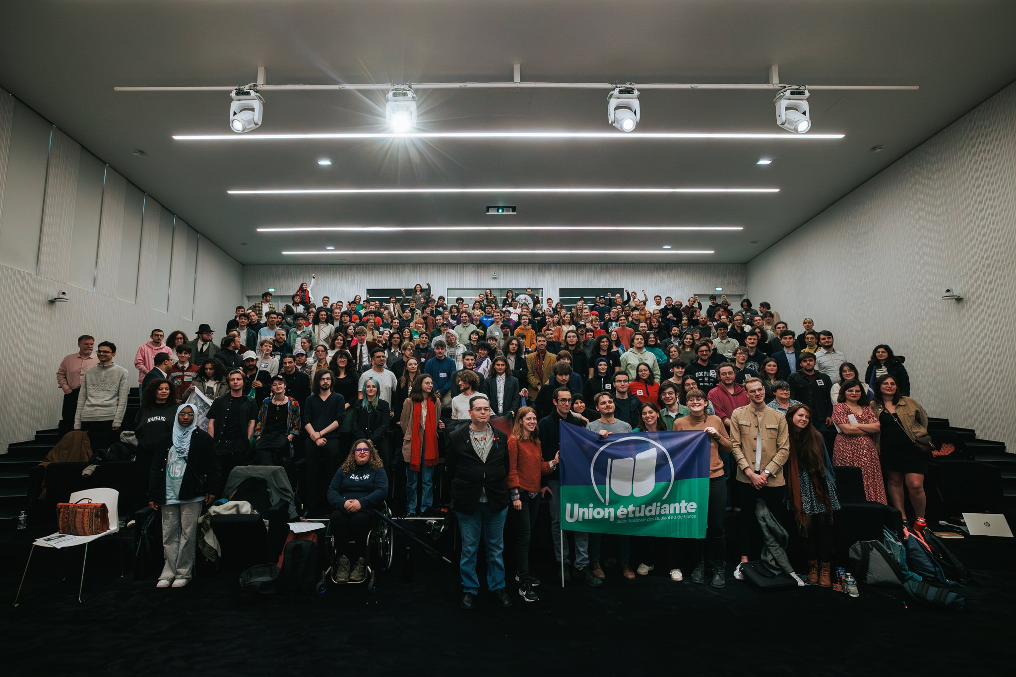 Dossiers de presse - Union Etudiante